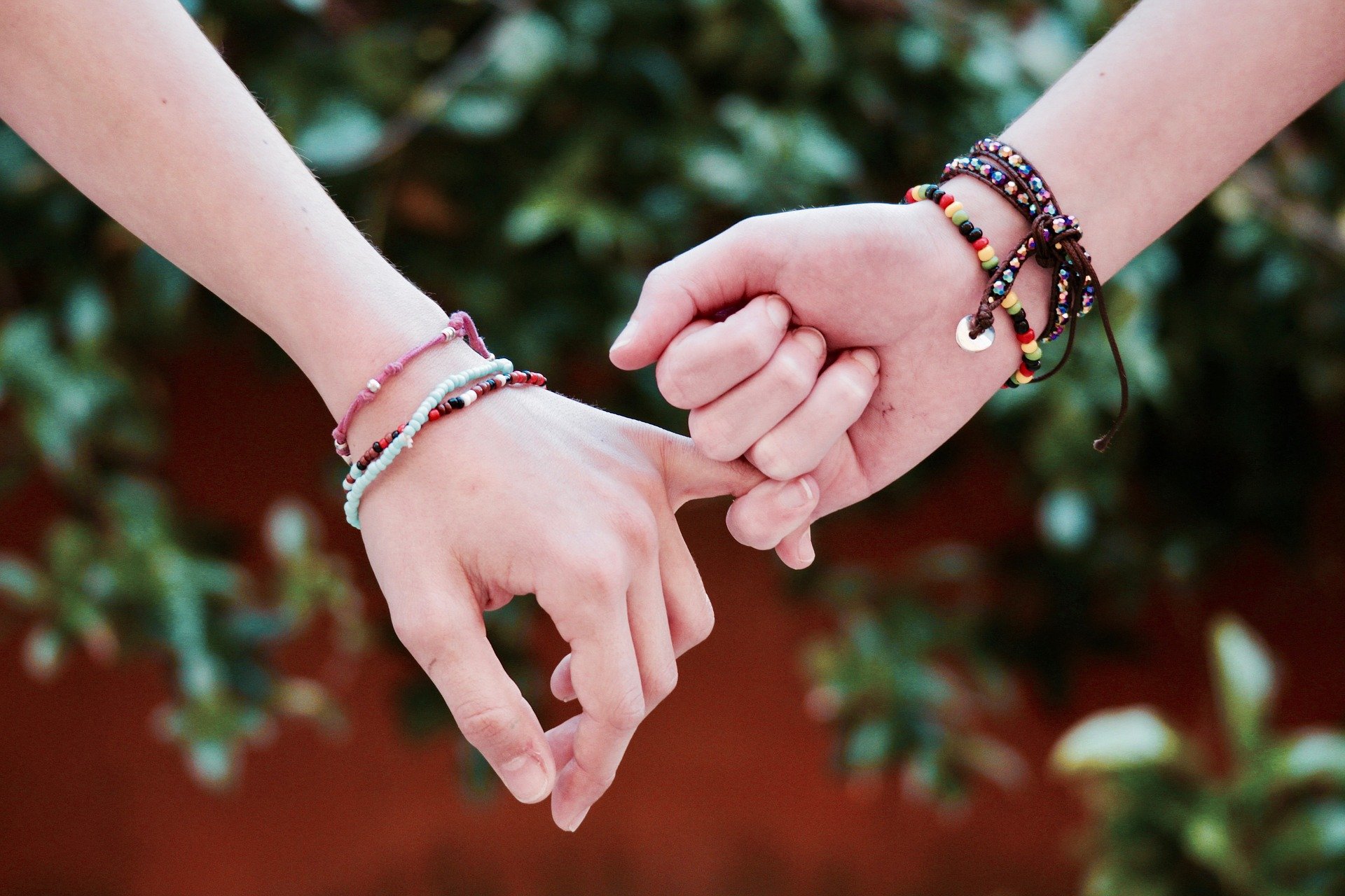 How to Manifest a Friendship